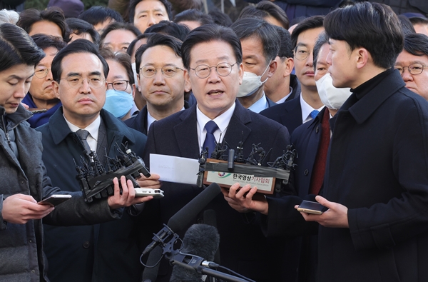 성남fc 의혹 이재명 검찰 출석 답정기소…진실 법정서 가릴 것