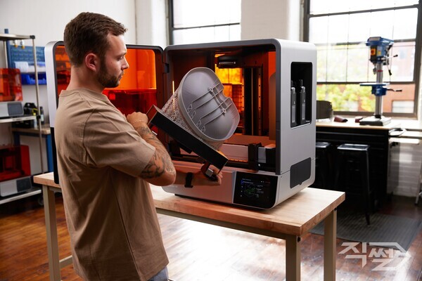 폼랩, 초고속 SLA프린터 ‘폼 4L’ 출시