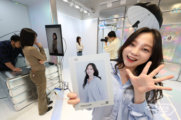KT, 홍대에 MZ세대 맞춤 ‘AI 체험존’ 오픈